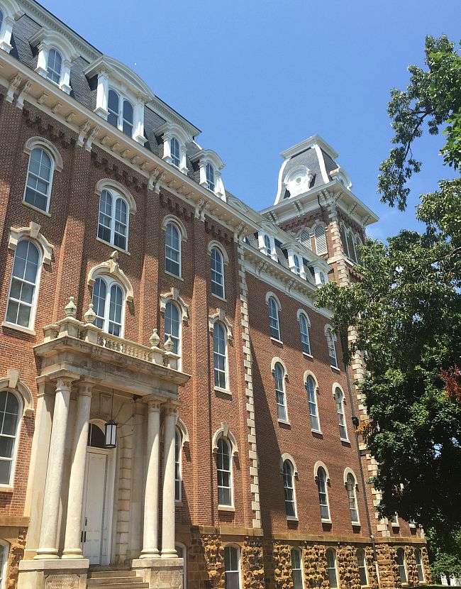 The History of Old Main - Only In Arkansas